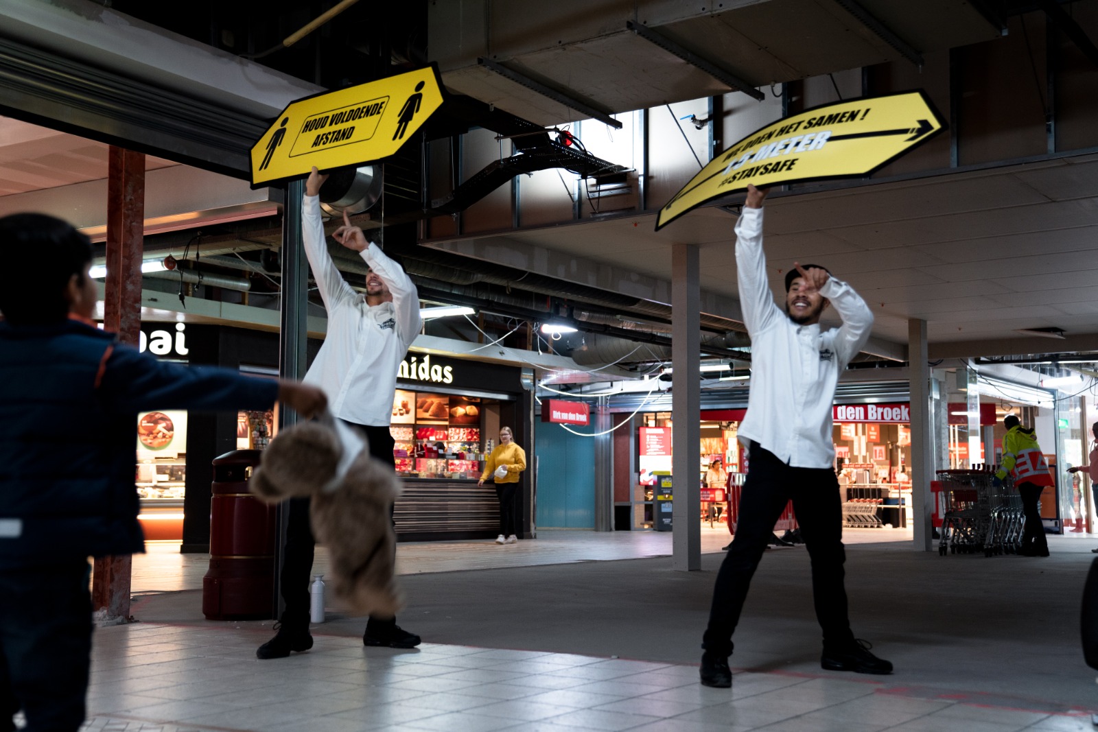 Sign Jugglers